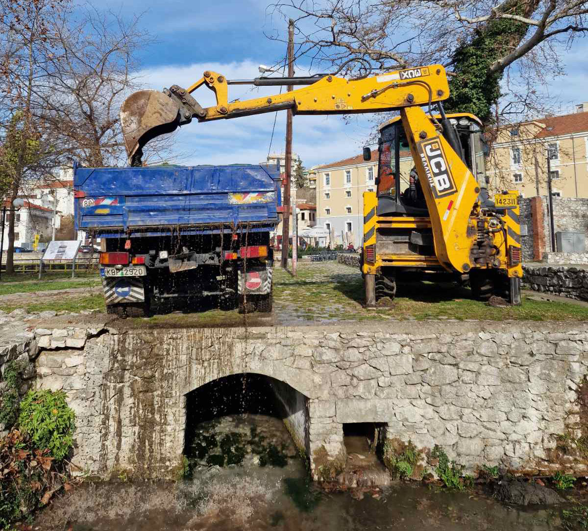 ΔΕΥΑ Δράμας: Απομάκρυνση μπάζων και καθαρισμός λυμάτων στα νερά της ...