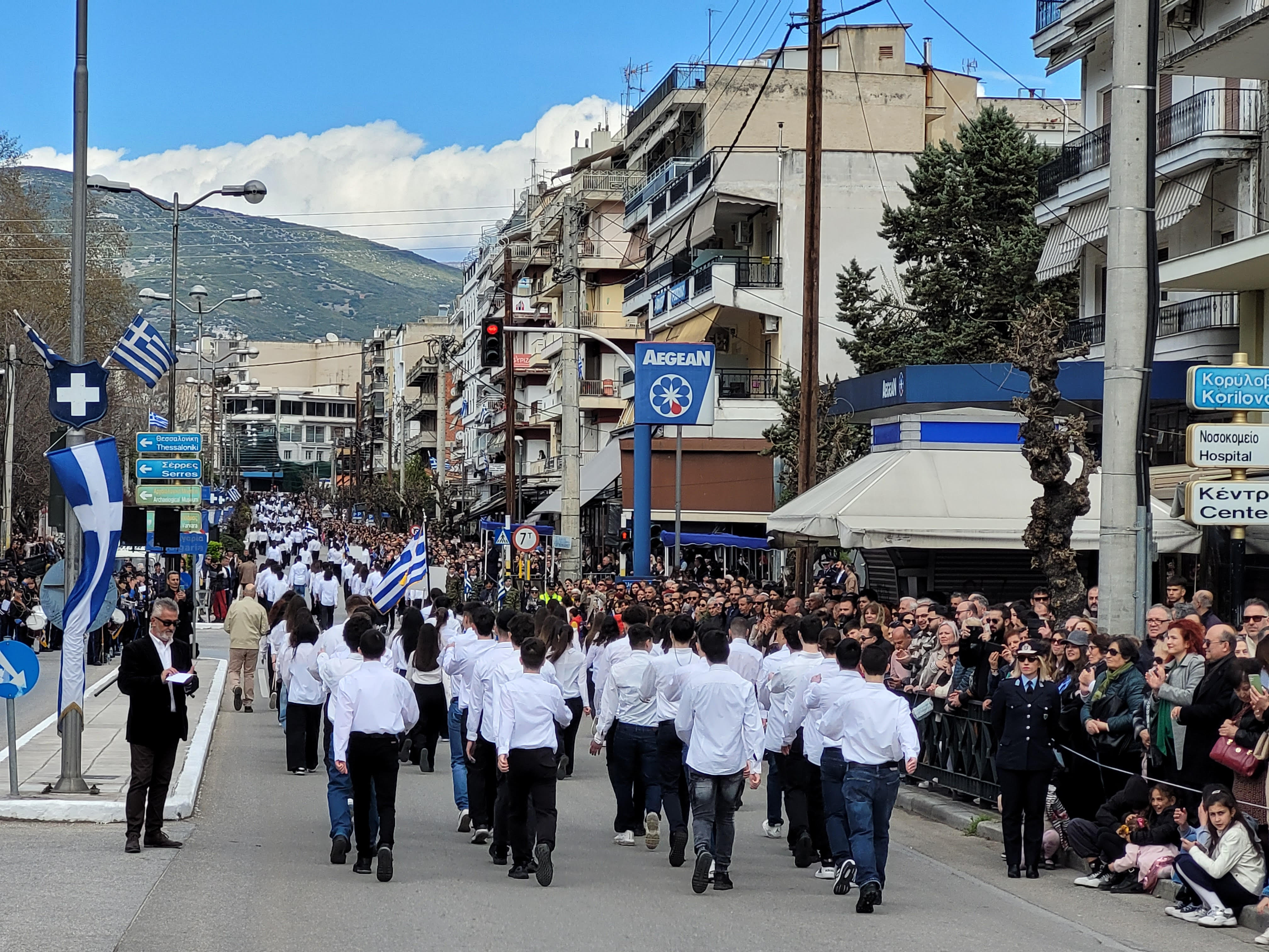 Η παρέλαση της 25ης Μαρτίου στη Δράμα(φωτό) | Alpha-news.gr